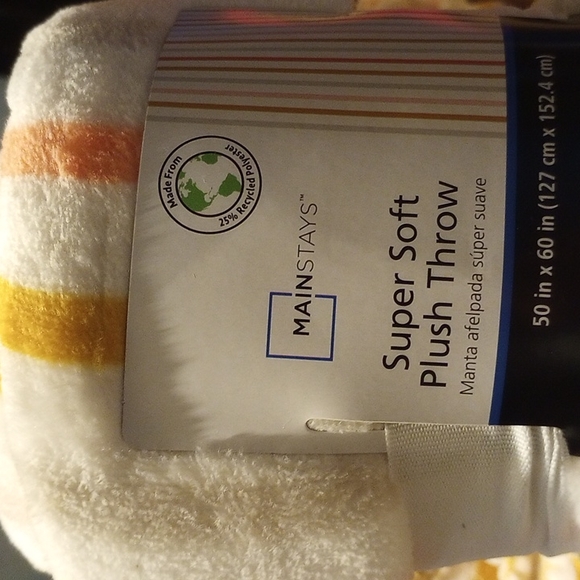 Mainstay | Accents | Mainstay Super Plush Throw | Poshmark